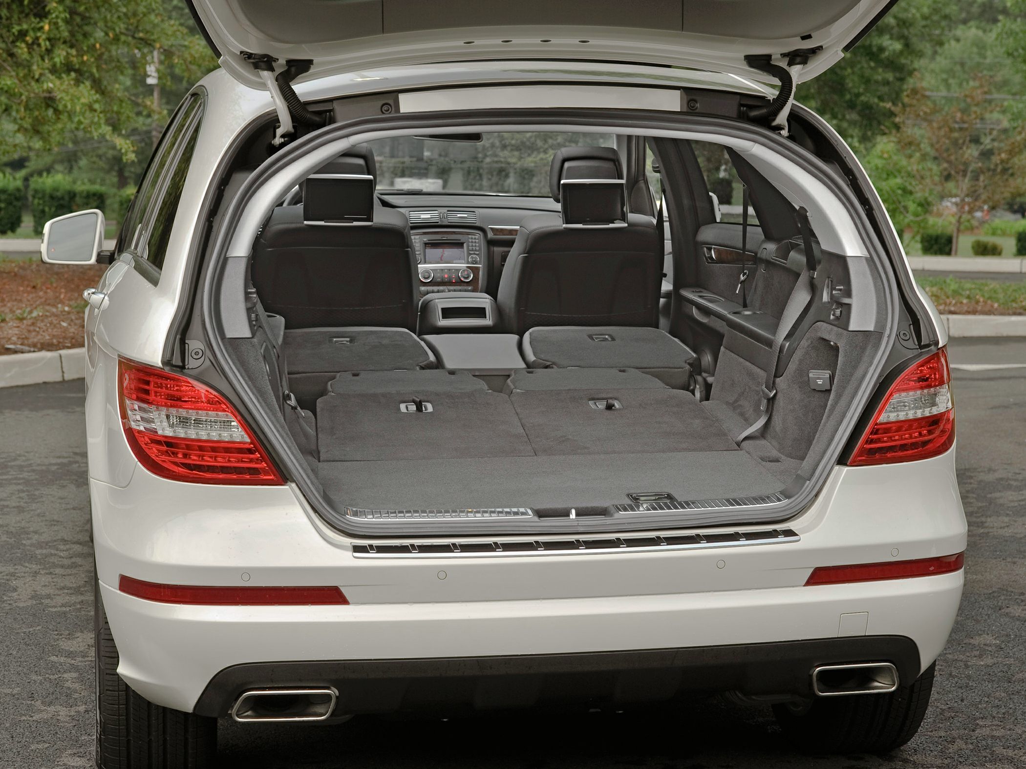 The Mercedes R63 AMG Is Full Of Horsepower And The Only Minivan We ...