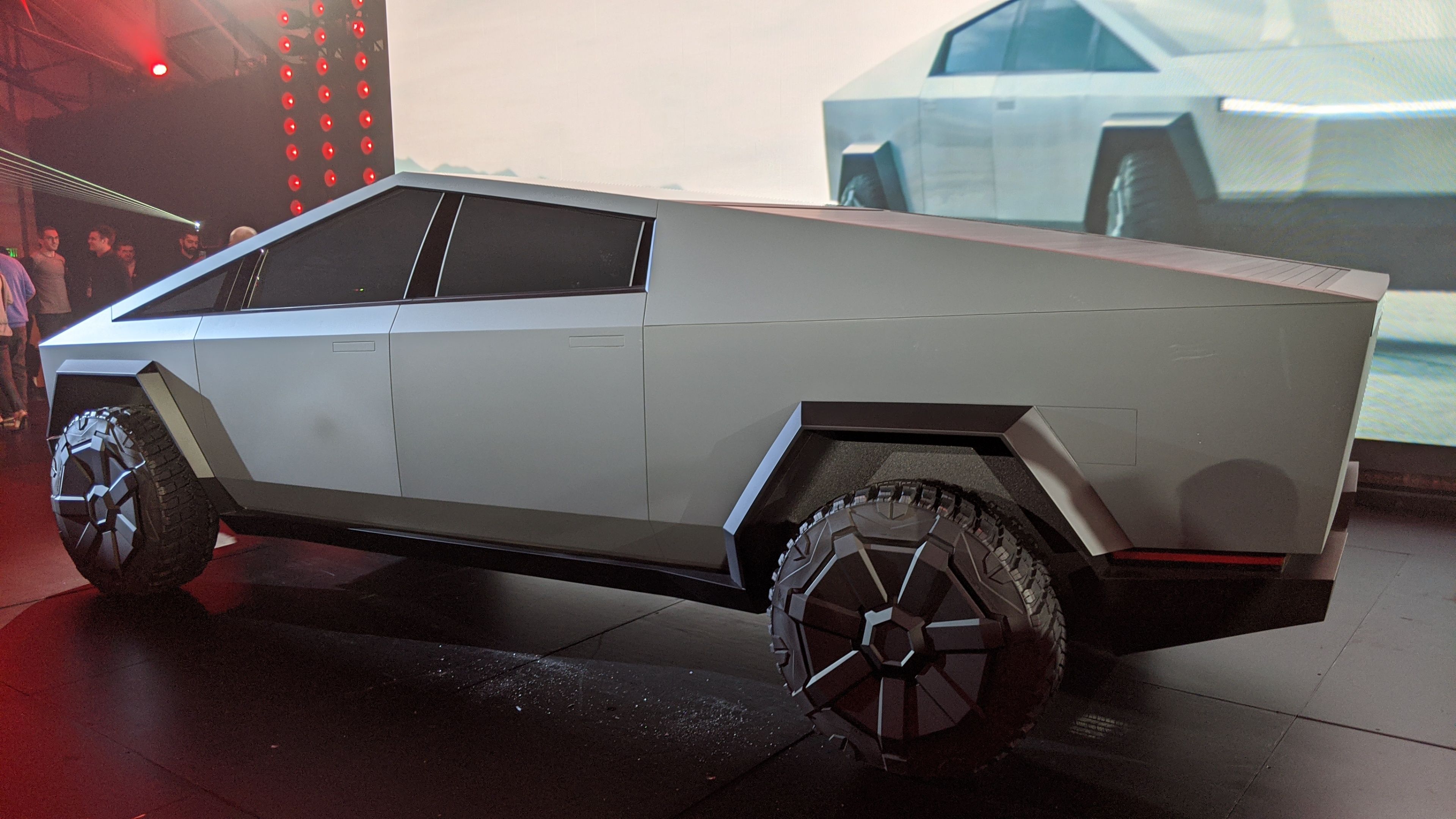 8 Reasons Why The Tesla Cybertruck Is A Game Changer