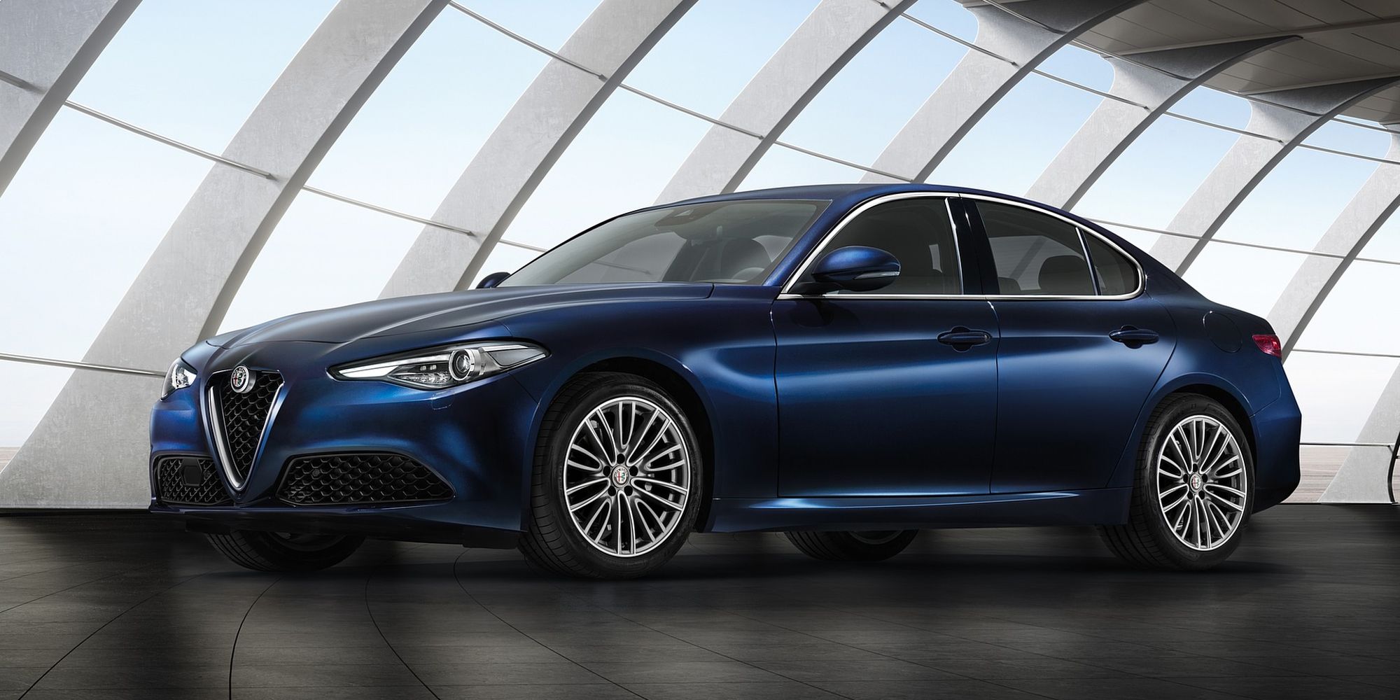 5 Reasons We Love The Alfa Romeo Giulia (5 Reasons Why It's Best Left ...