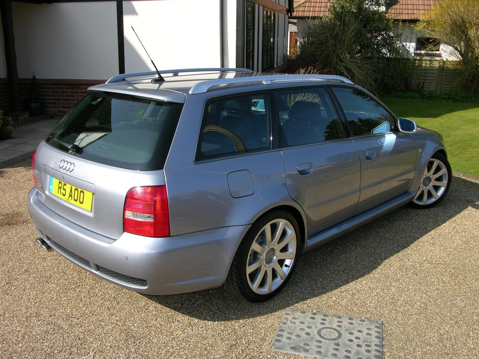 Here's What We Love About The First-Gen Audi RS4