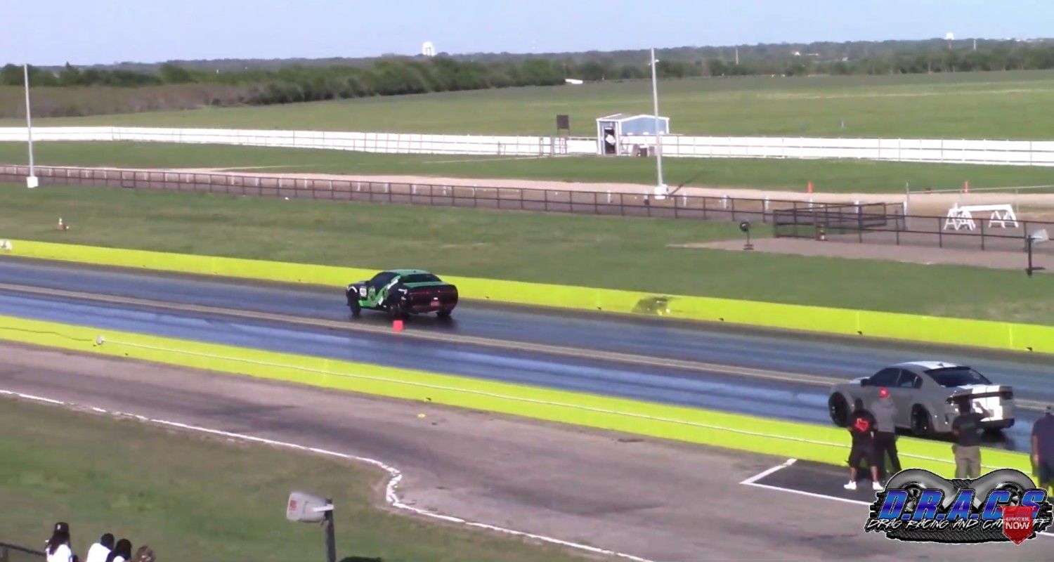 Watch This Challenger Hellcat Drag Pak Race A Modified Challenger ...