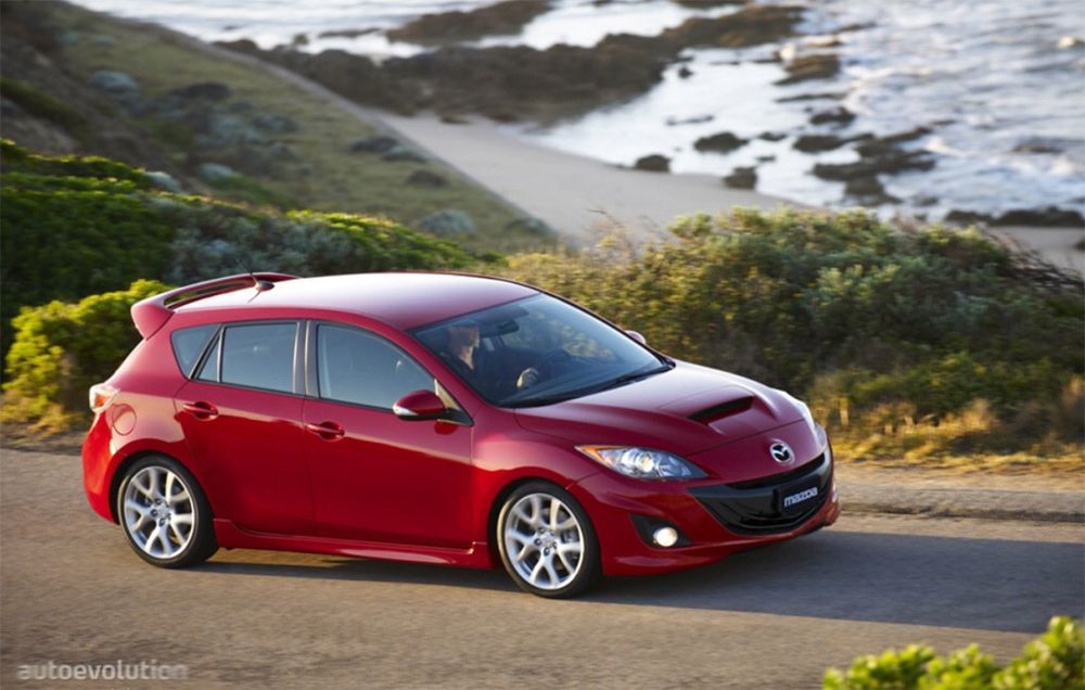 Mazdaspeed3 With 562-HP Tries To Reach Top Speed On The Autobahn