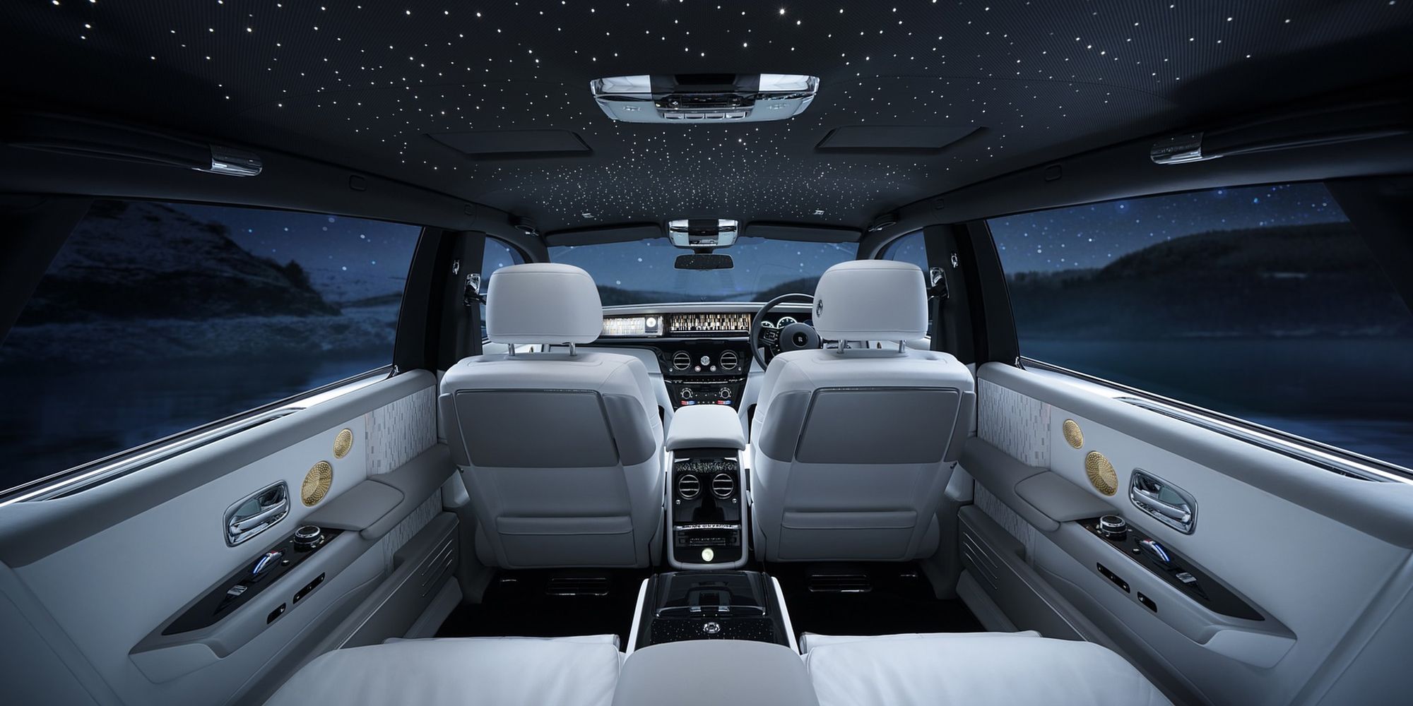 9 Awesome Features Found On The Rolls Royce Phantom