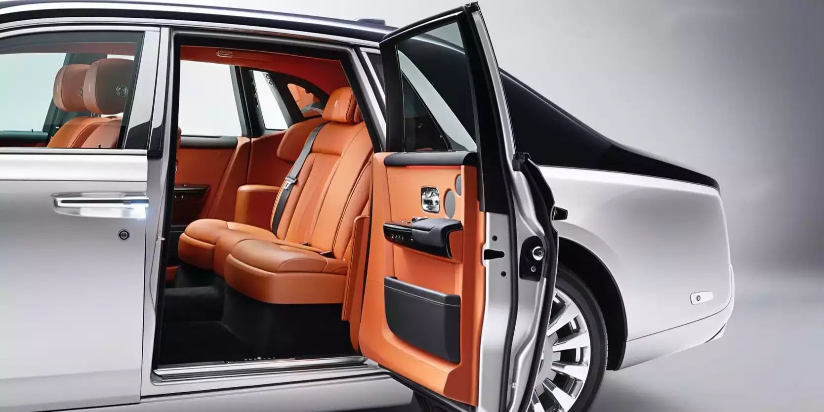 Here Are The Coolest Features Found In The 2021 Rolls-Royce Phantom