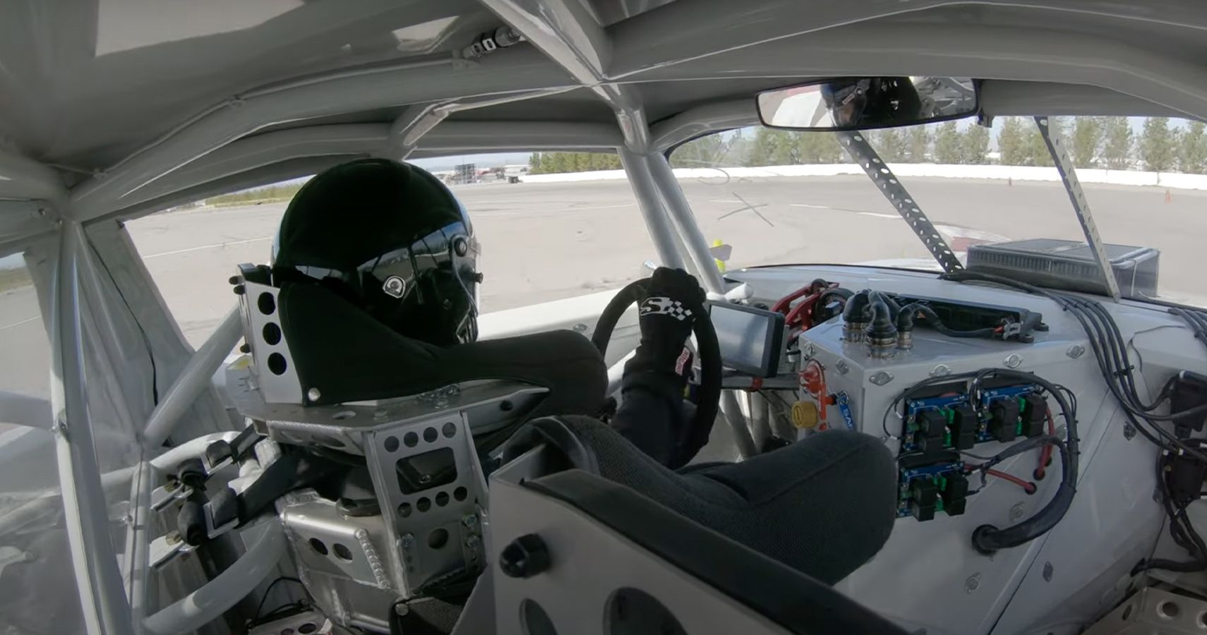 Check Out This 1,000-HP Pontiac Trans Am Built In A Driveway