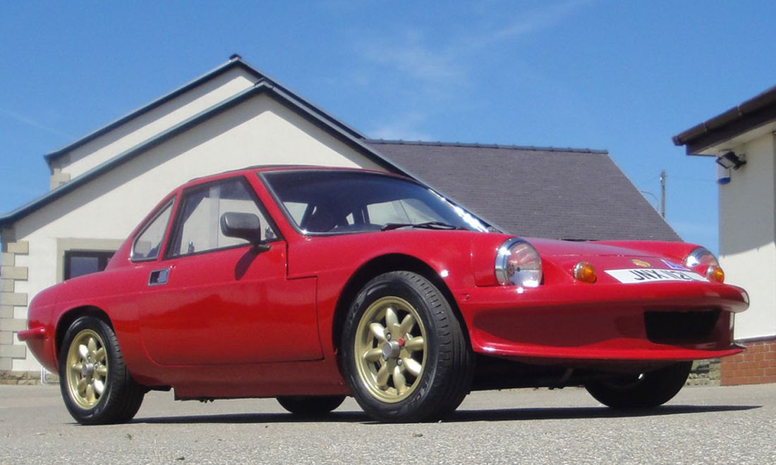 13 Best Rear-Engine Sports Cars Ever Made