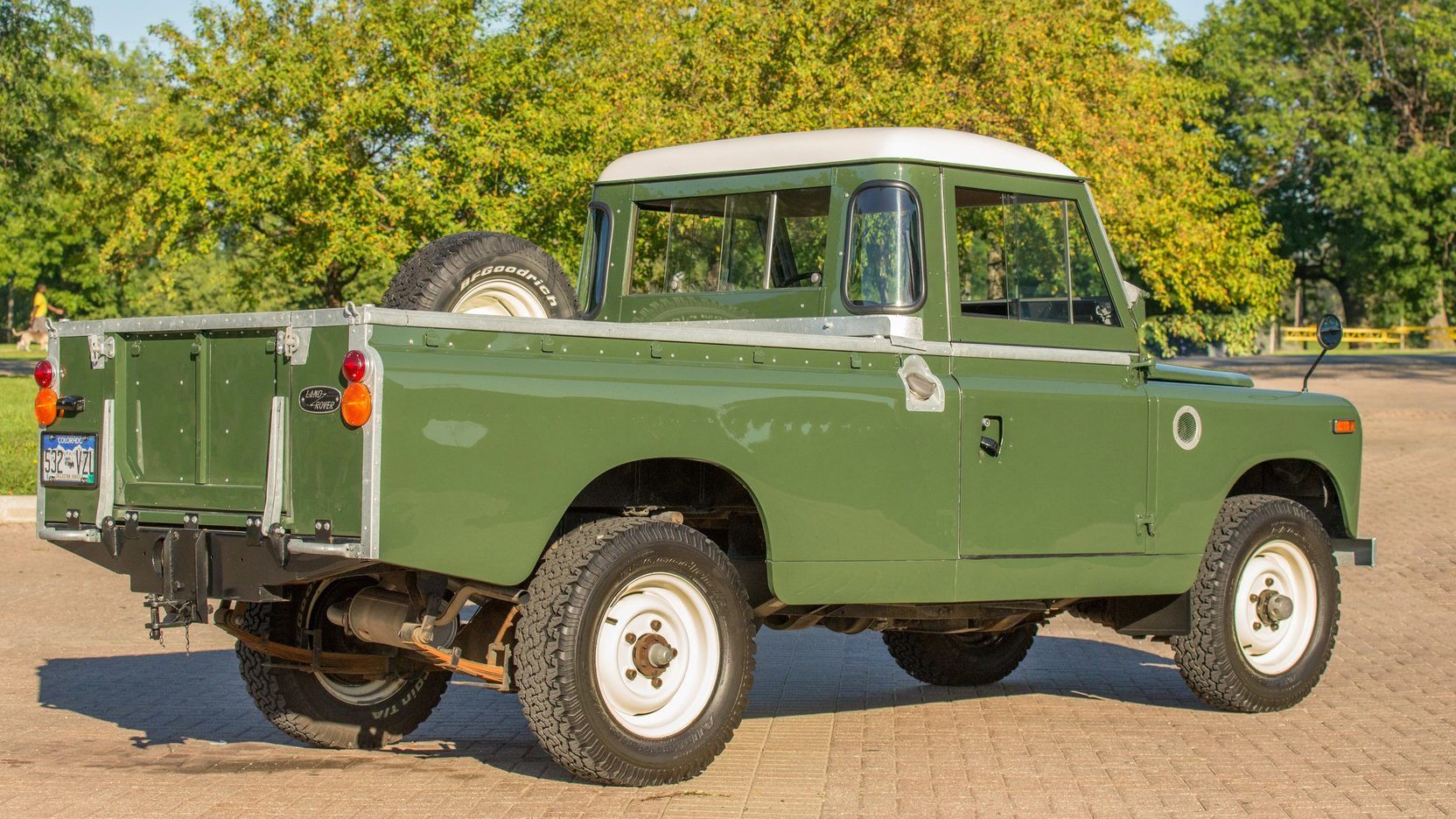 These Classic Land Rovers Are Begging To Go Off-Road
