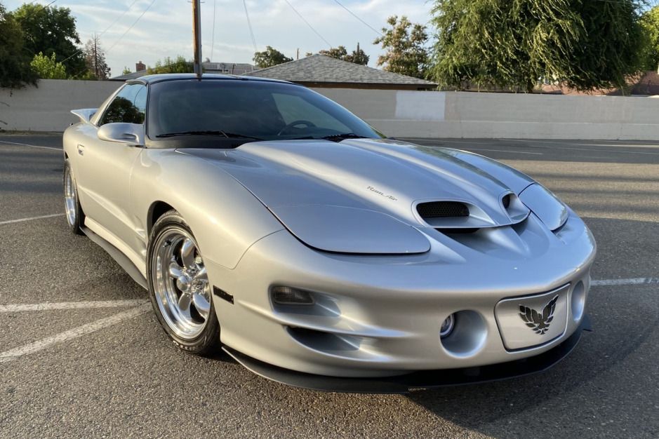 10 Reasons Why The 2002 Pontiac Firebird Is An Underrated Muscle Car