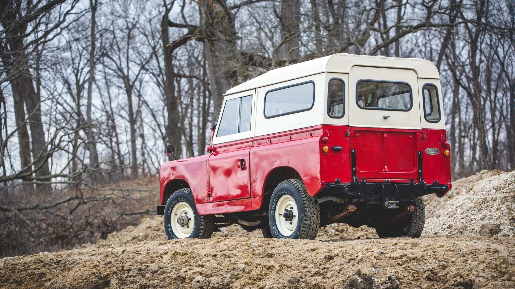 These Classic Land Rovers Are Begging To Go Off-Road