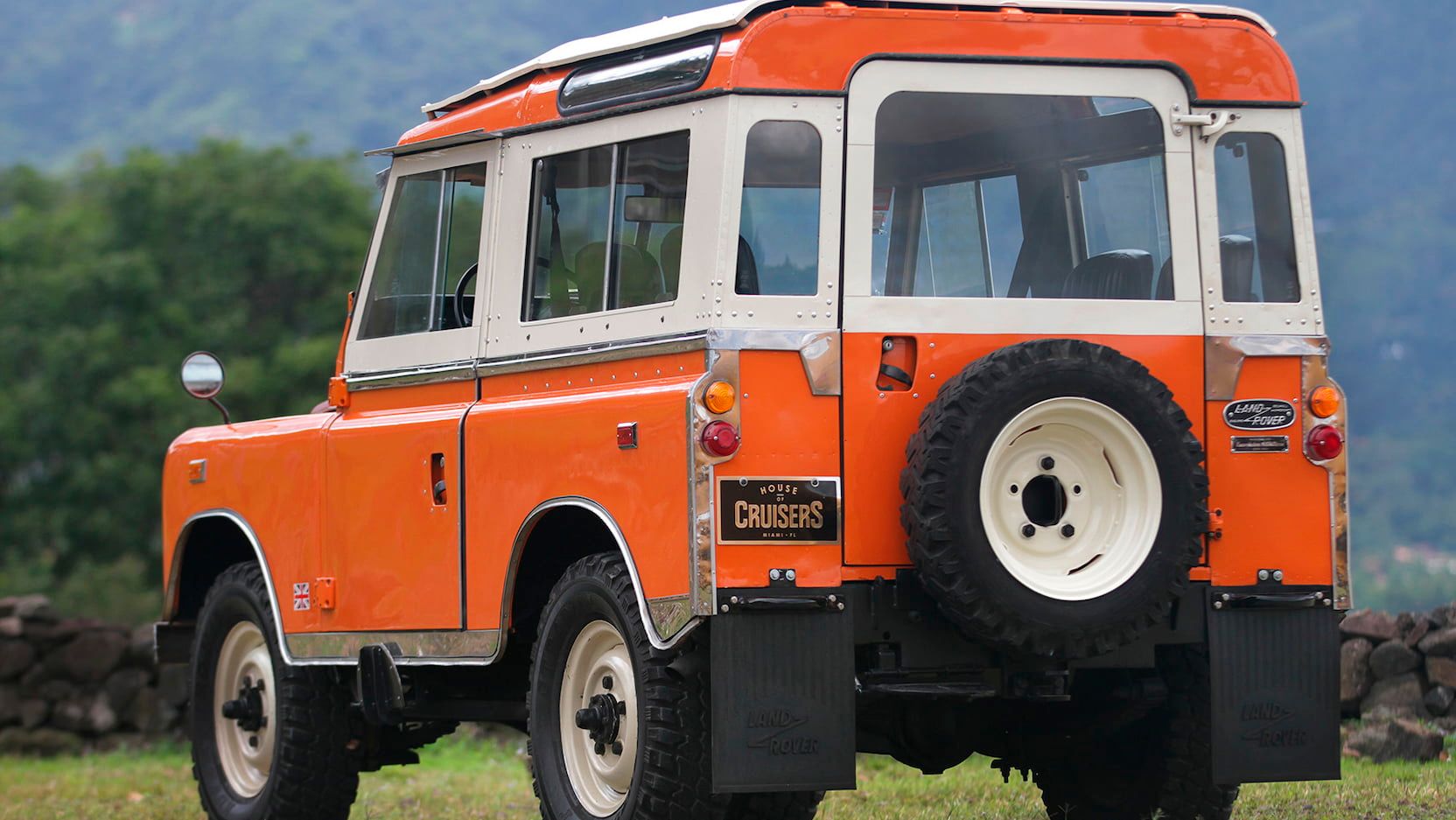 These Classic Land Rovers Are Begging To Go Off-Road