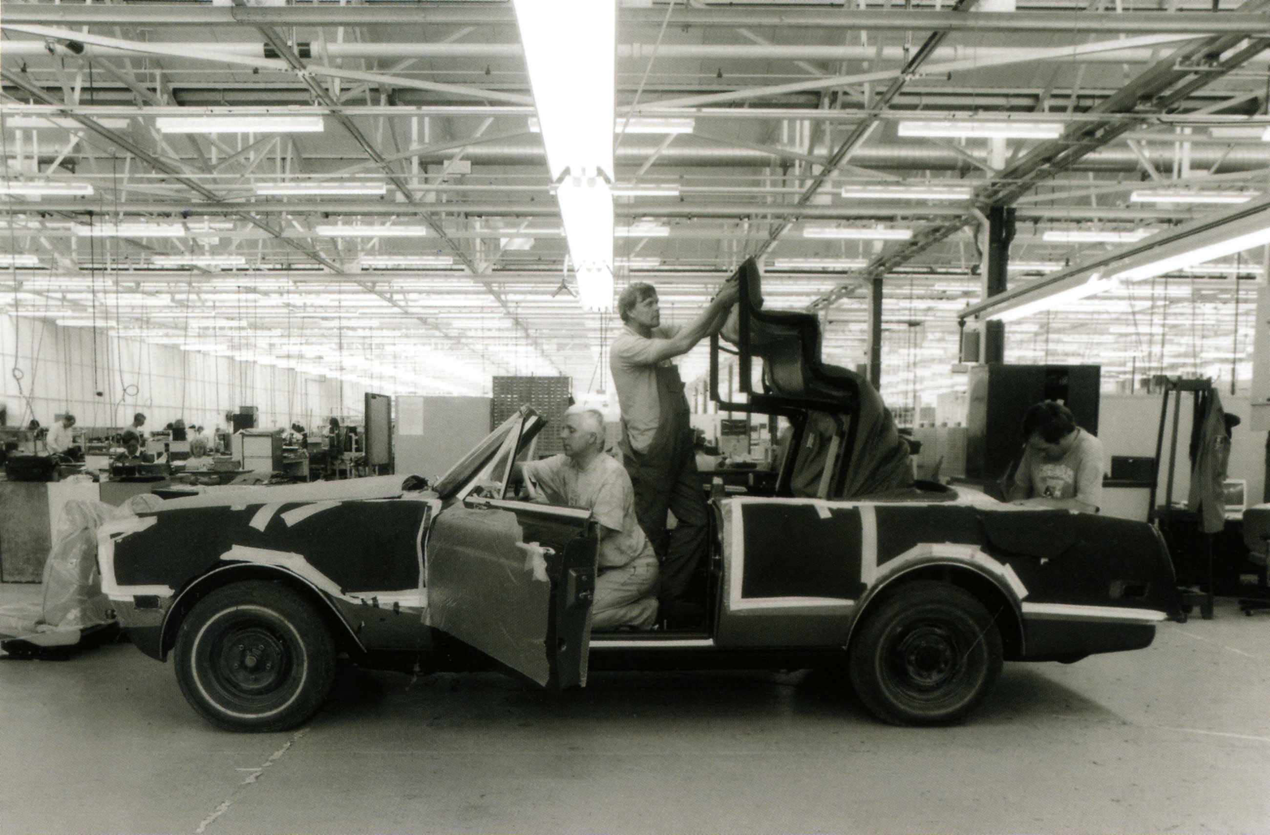 Building Cars At Crewe: A 75 Year History of Bentley's Historic Factory