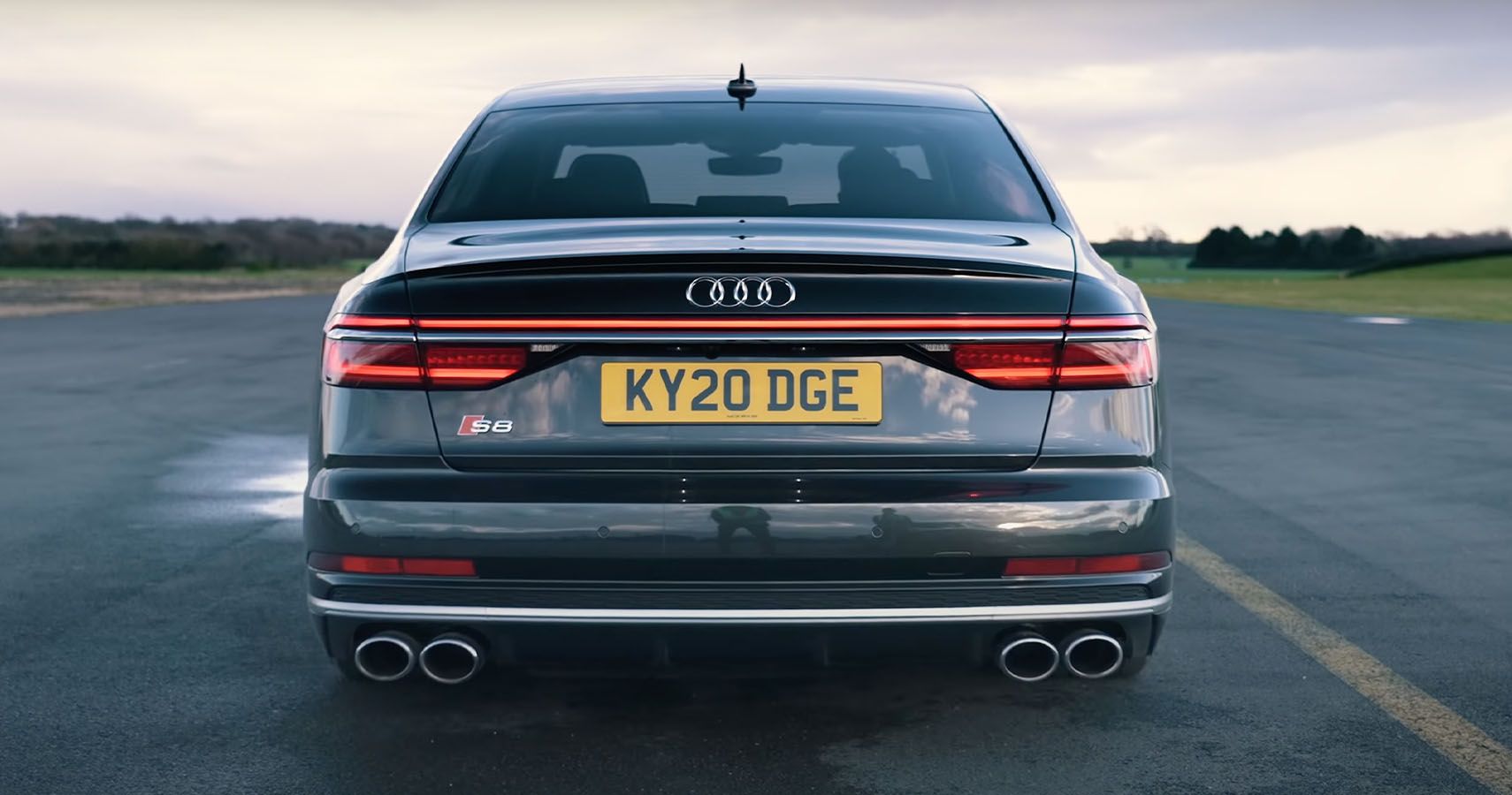 Two Uber Audis: RS6 Avant Vs S8 Sedan Drag Race