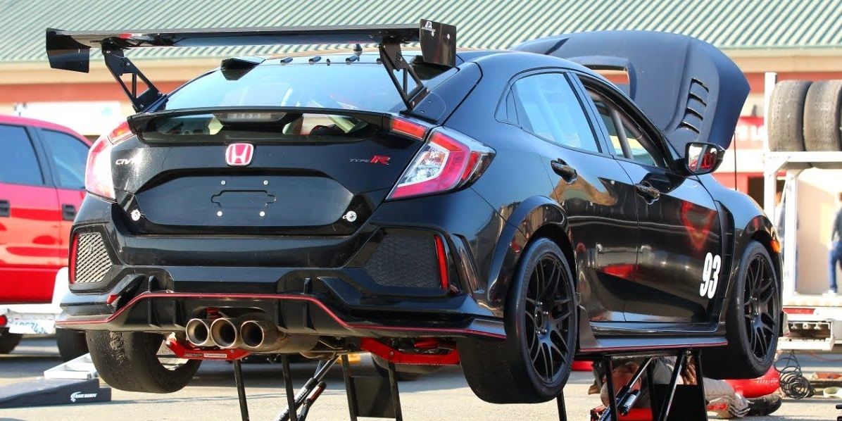 Honda Civic Type R And Ford Focus ST Battle It Out For The Ultimate FWD ...