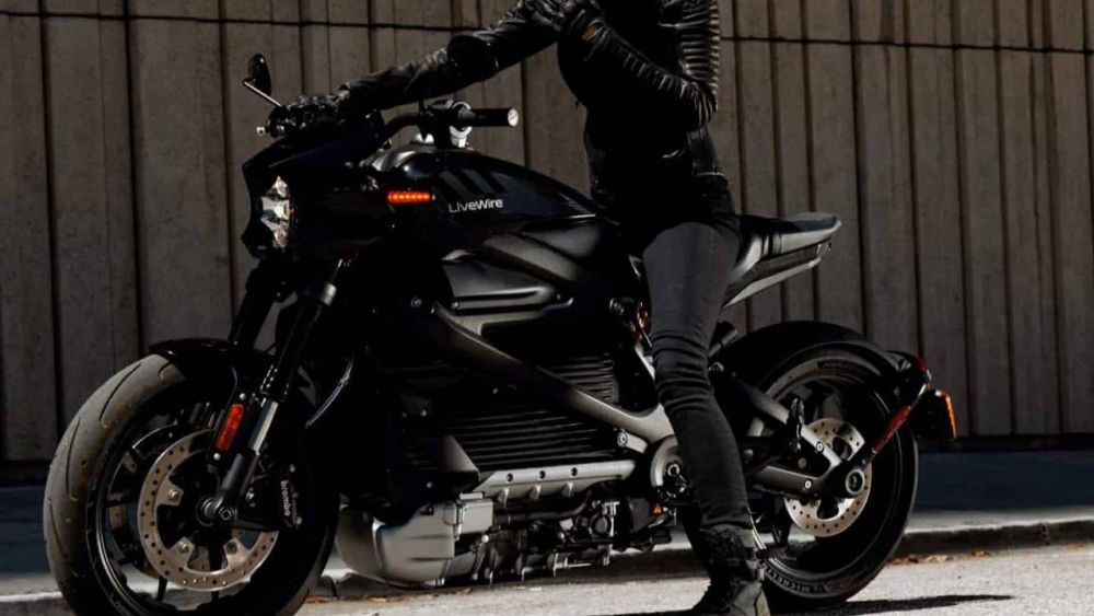 10 Automatic Motorcycles We'd Actually Ride