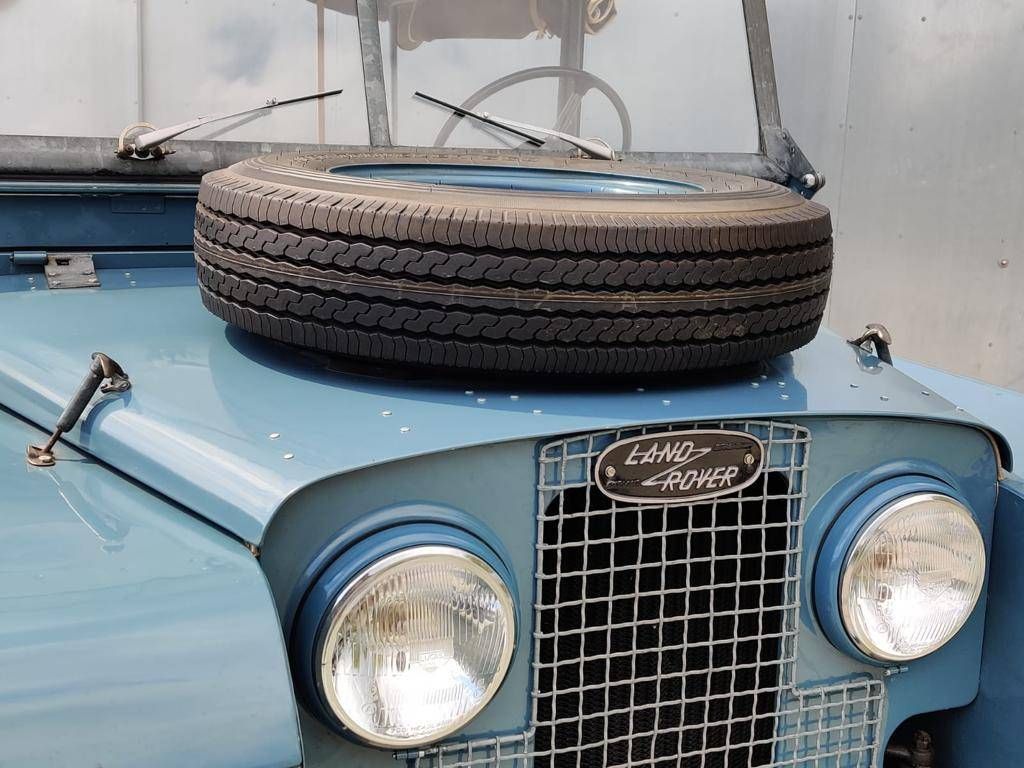 These Classic Land Rovers Are Begging To Go Off-Road