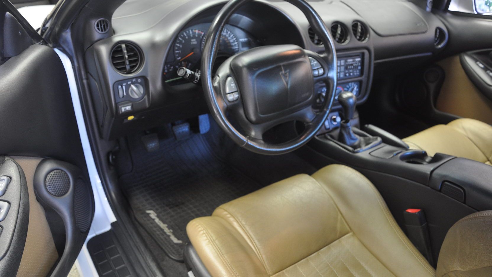 10 Reasons Why The 2002 Pontiac Firebird Is An Underrated Muscle Car