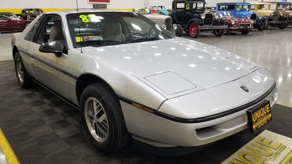 Auction Dilemma: Pontiac Fiero Vs. Toyota MR2