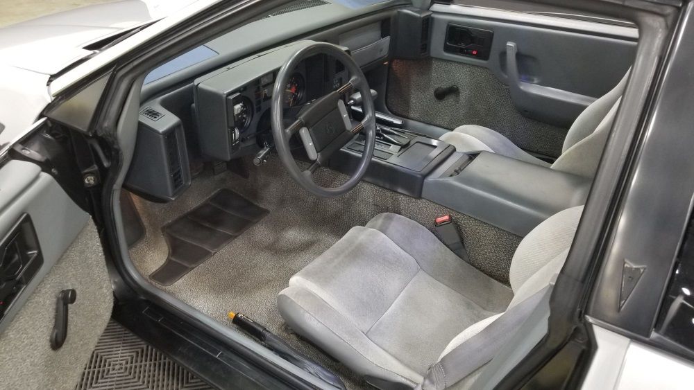 Auction Dilemma: Pontiac Fiero Vs. Toyota MR2