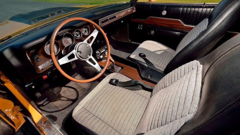 These Classic Muscle Cars Had Some Incredible Luxury Features