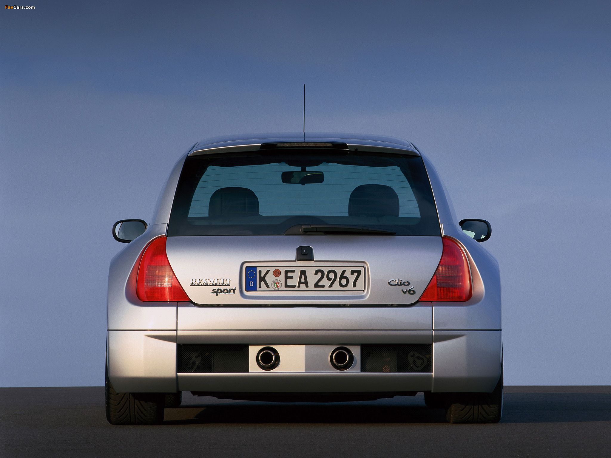 10 Things You Didn't Know About The Renault Clio V6