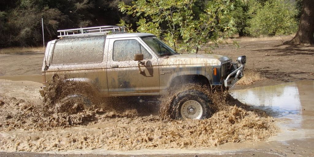 These ''Off-Roader'' SUVs Will Get You Stuck In A Ditch