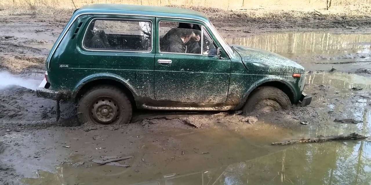 These ''Off-Roader'' SUVs Will Get You Stuck In A Ditch