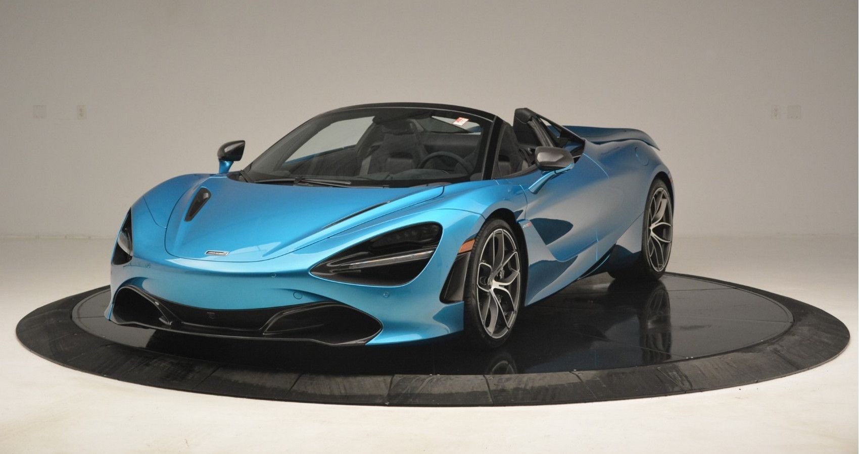 These Are The Sickest Features Of The McLaren 720S Spider