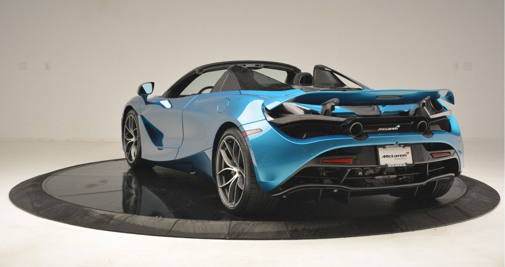 These Are The Sickest Features Of The McLaren 720S Spider