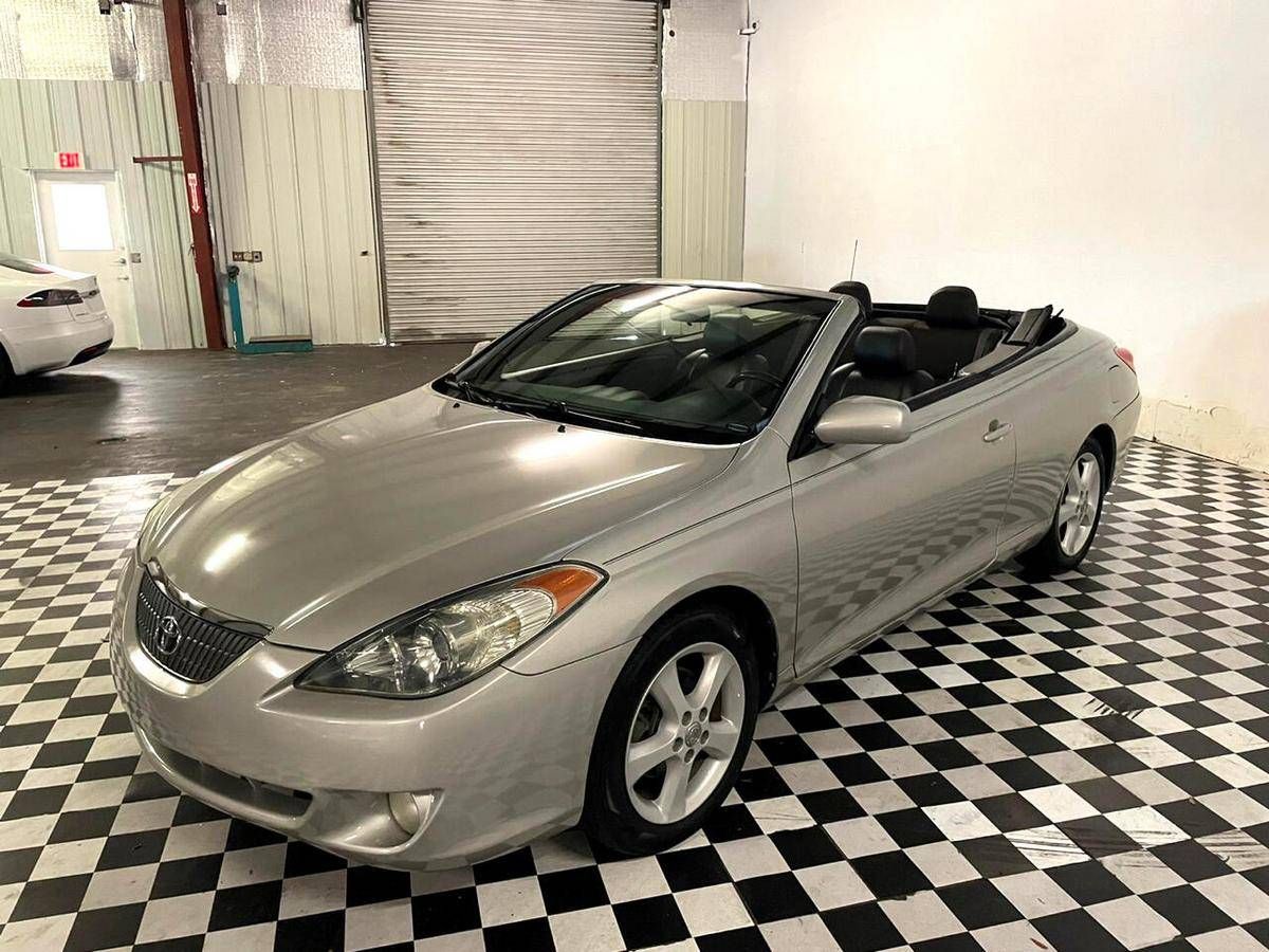 These Are The Reasons Why The Boring Toyota Camry Became A Best-Seller