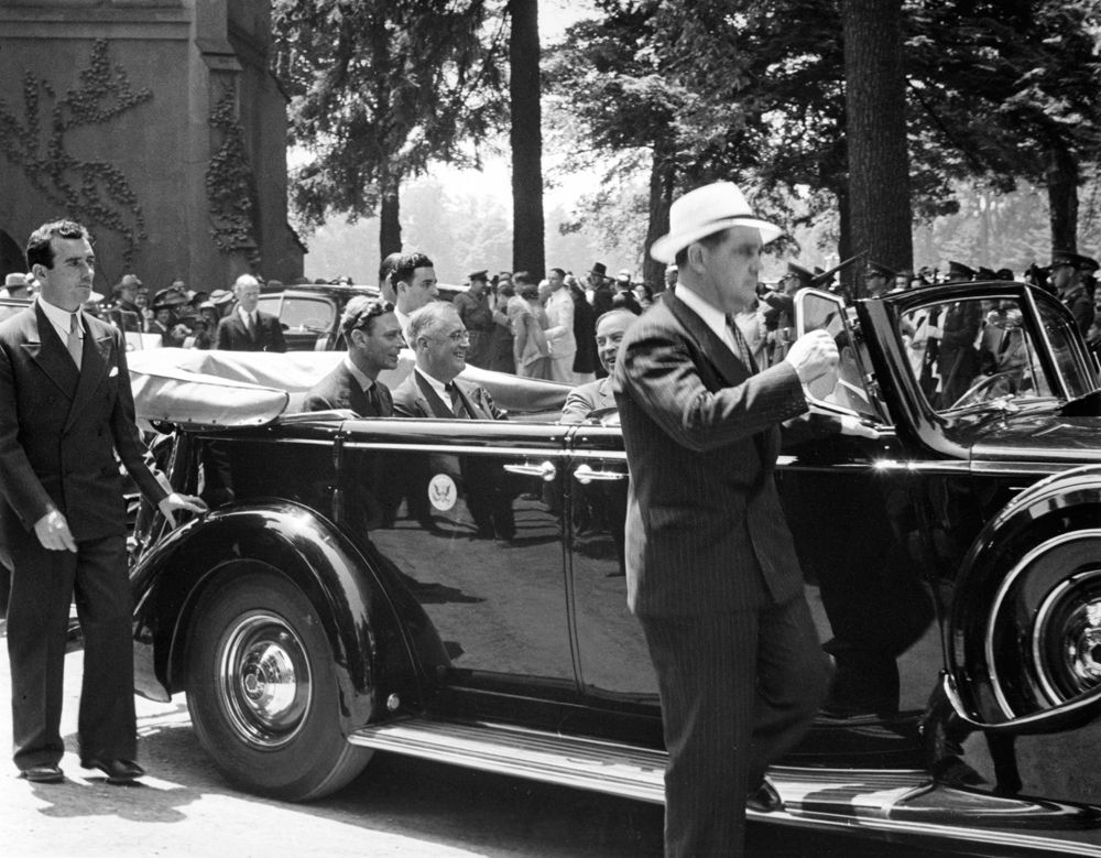 Check Out Out These Old Presidential Cars Before "The Beast"