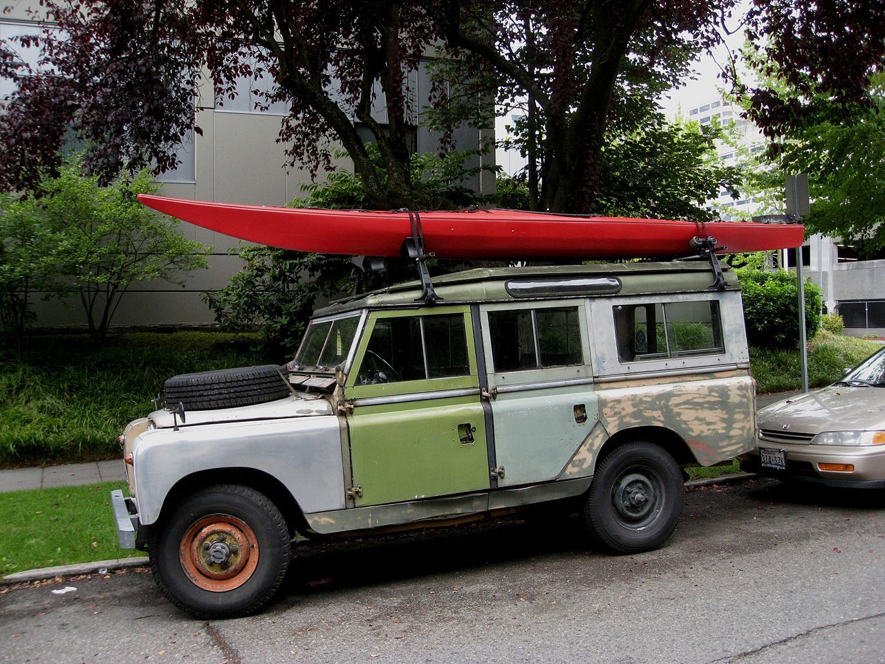 Everything You Need To Know Before Buying A Kayak Roof Rack