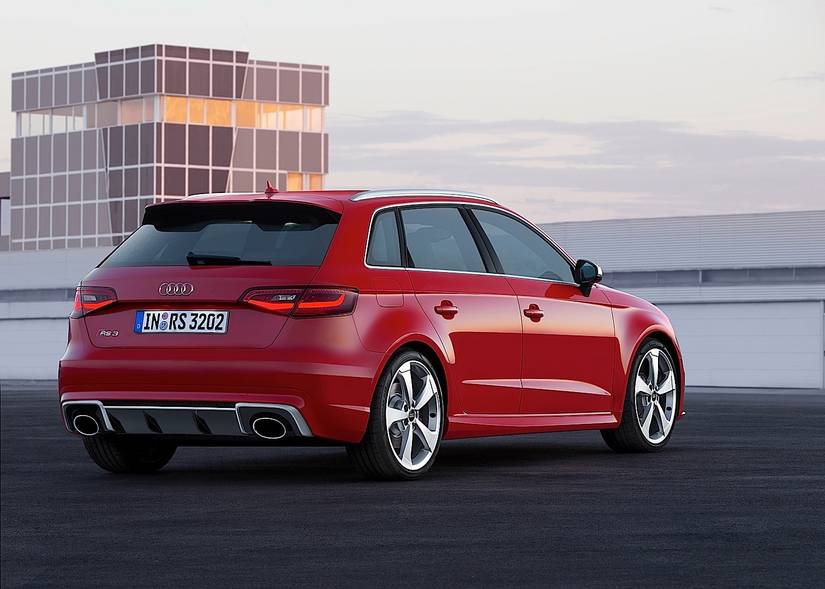 10 Hot Hatchbacks That Are More Fun To Drive In The Real World Than ...