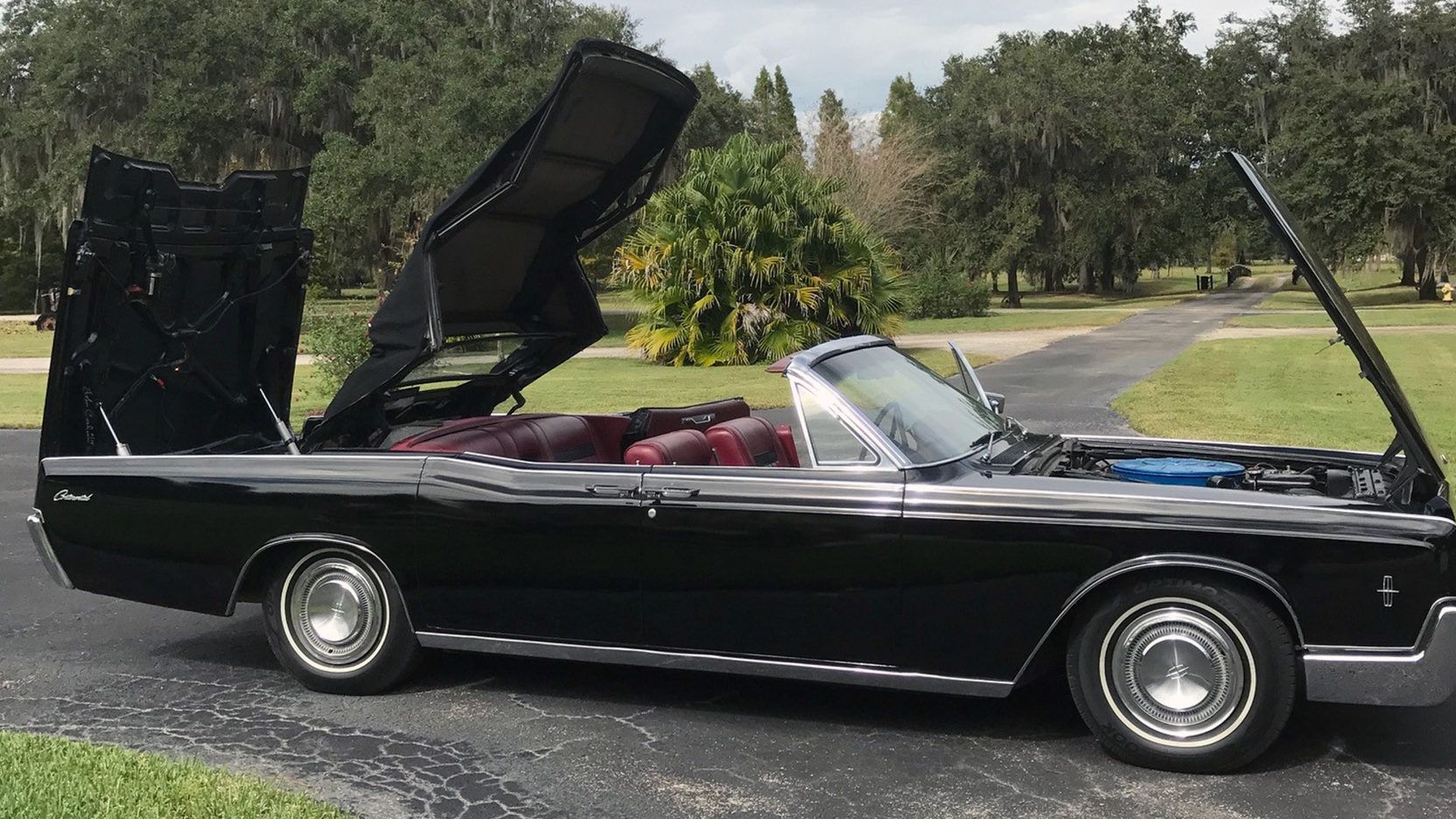 Check Out Out These Old Presidential Cars Before "The Beast"