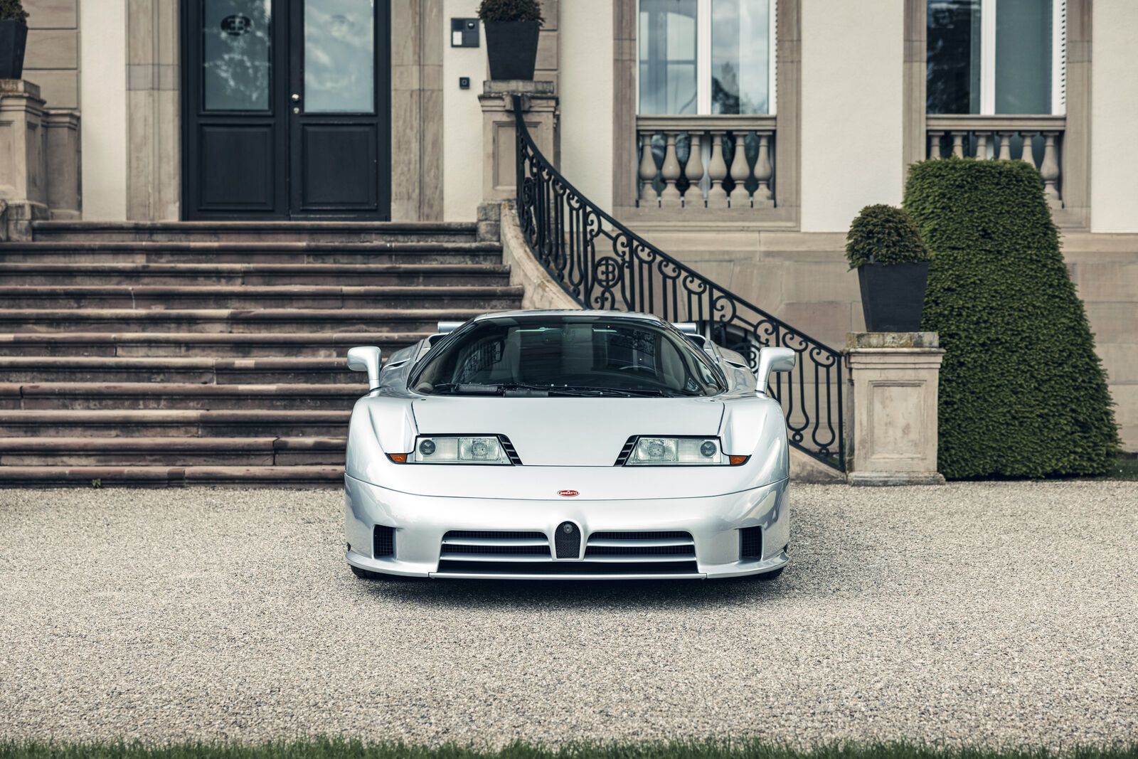 Here's Why The Bugatti EB110 Remains A Supercar Legend Today