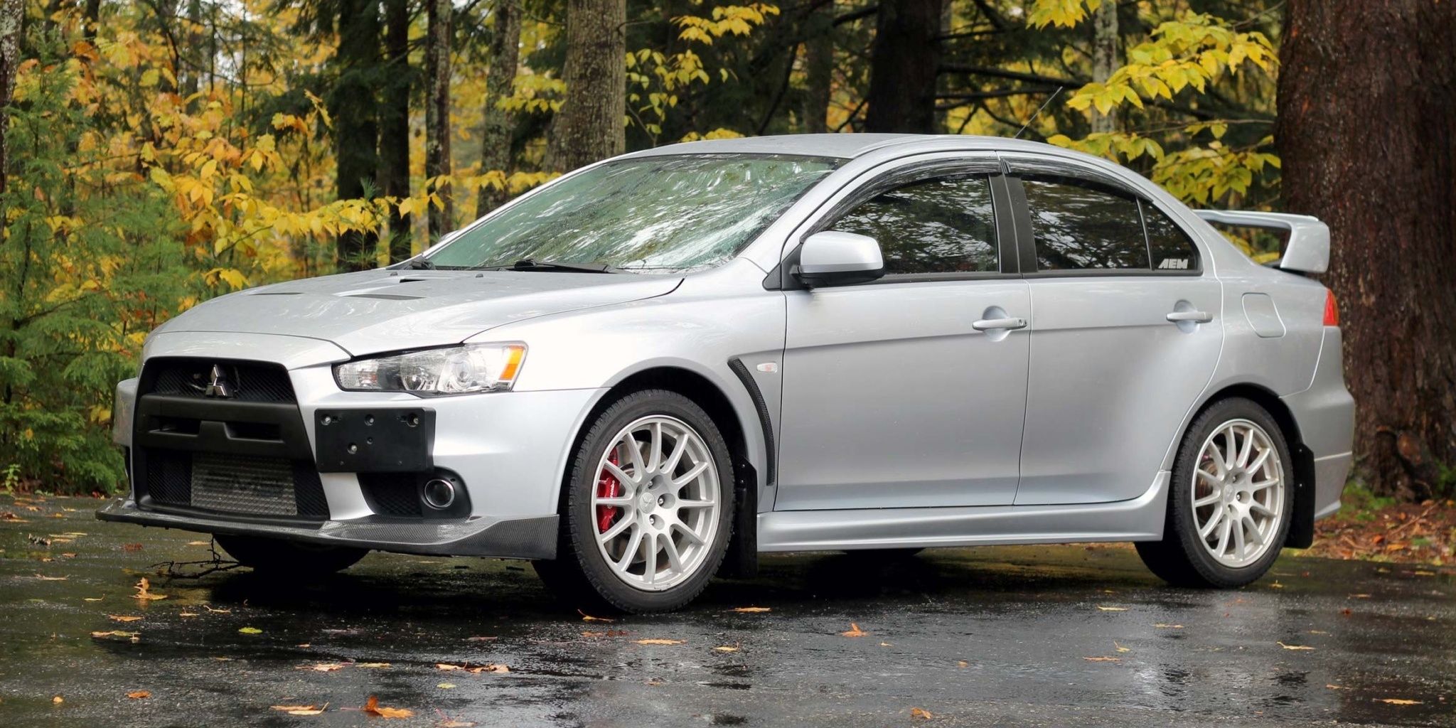 Here's How The Mitsubishi Lancer Evolution Evolved