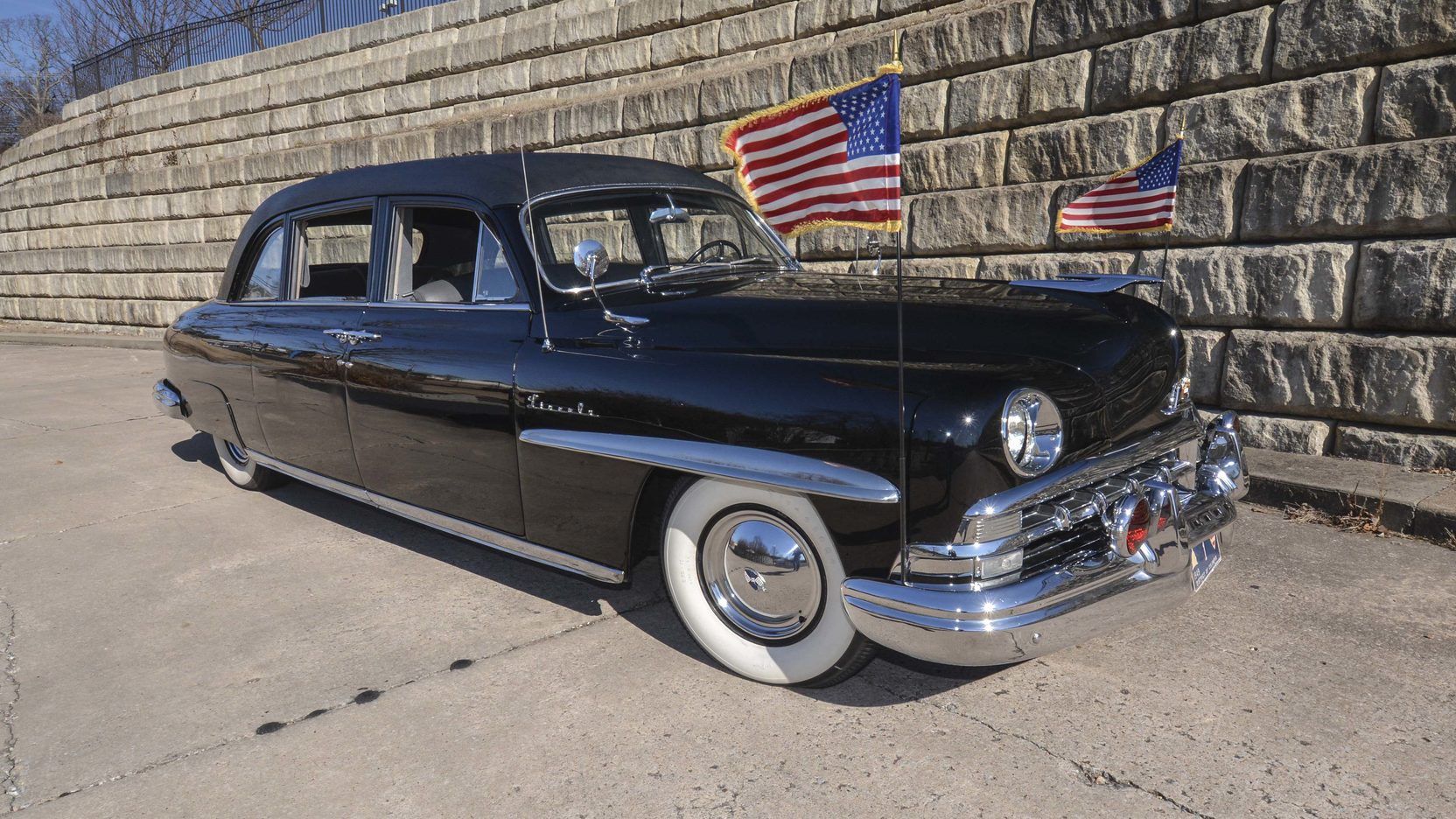 Check Out Out These Old Presidential Cars Before "The Beast"