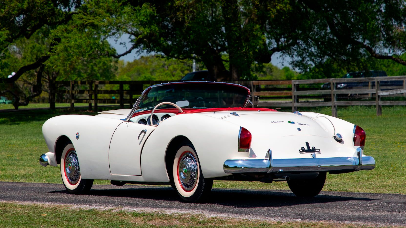 9 Things You May Not Know About The Kaiser Darrin