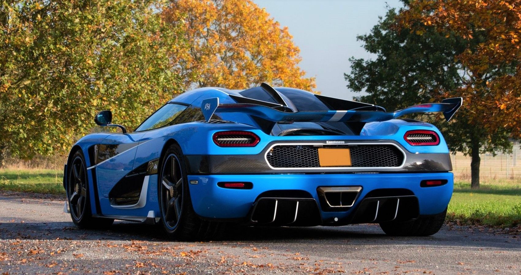 10 Movie Cars That Totally Stole The Show