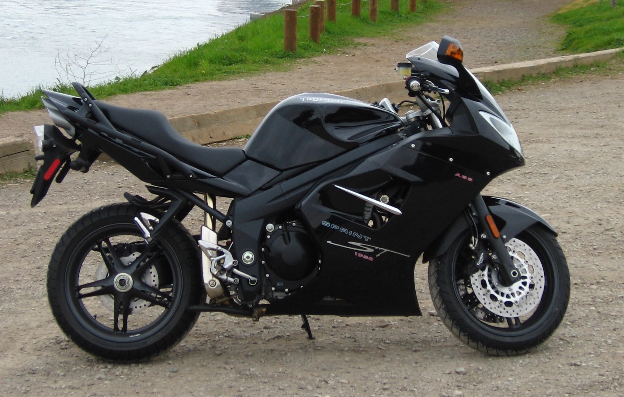 10 Comfortable Sports Bikes You Can Actually Ride Daily