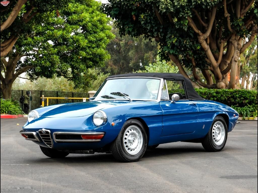 This Is What Makes The Alfa Romeo Spider So Cool