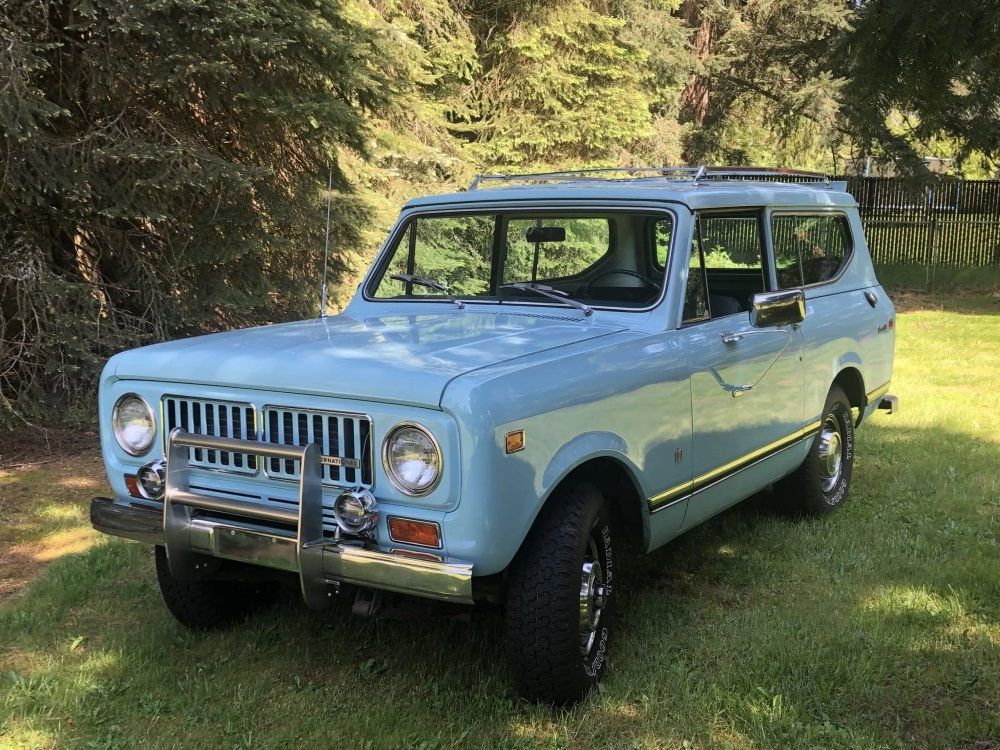Auction Dilemma: Ford Bronco Explorer Vs. International Harvester Scout II