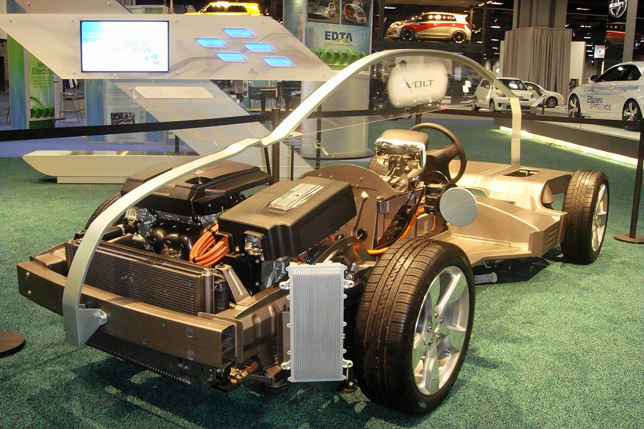 8 Reasons Why We Like The Chevy Volt (2 Reasons Why We'll Never Buy One)