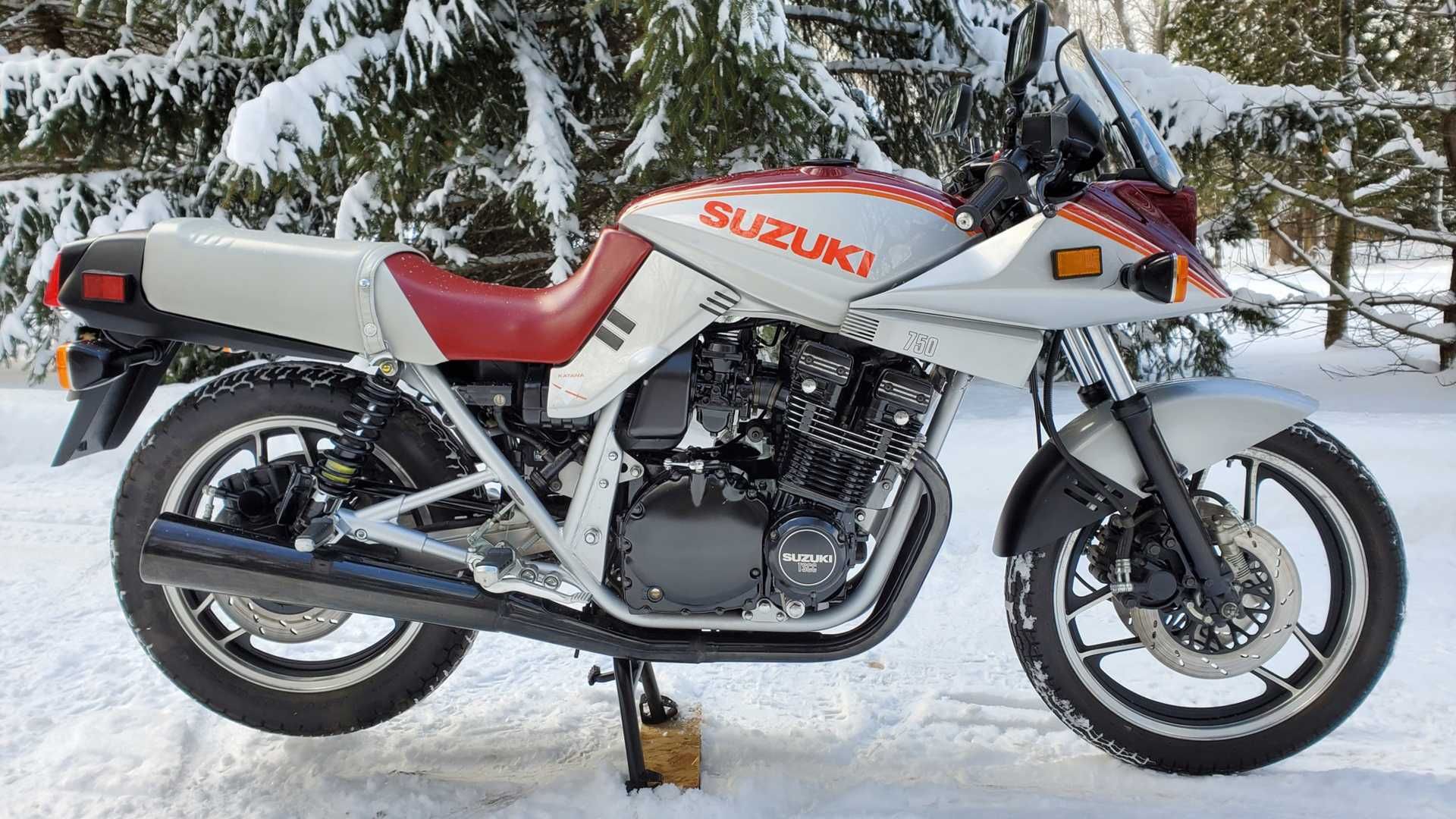 10 Reasons Why We Love The Suzuki Katana