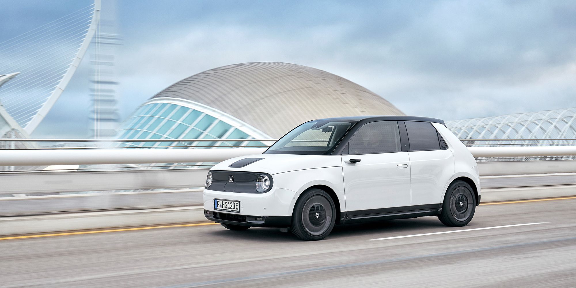 8 Things We Love About The Honda E (2 Reasons Why We Wouldn't Buy One)