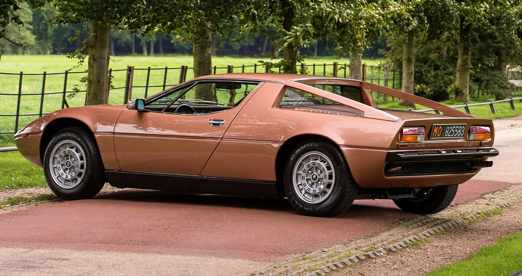 10 Italian Supercars That Actually Weren't All That Super