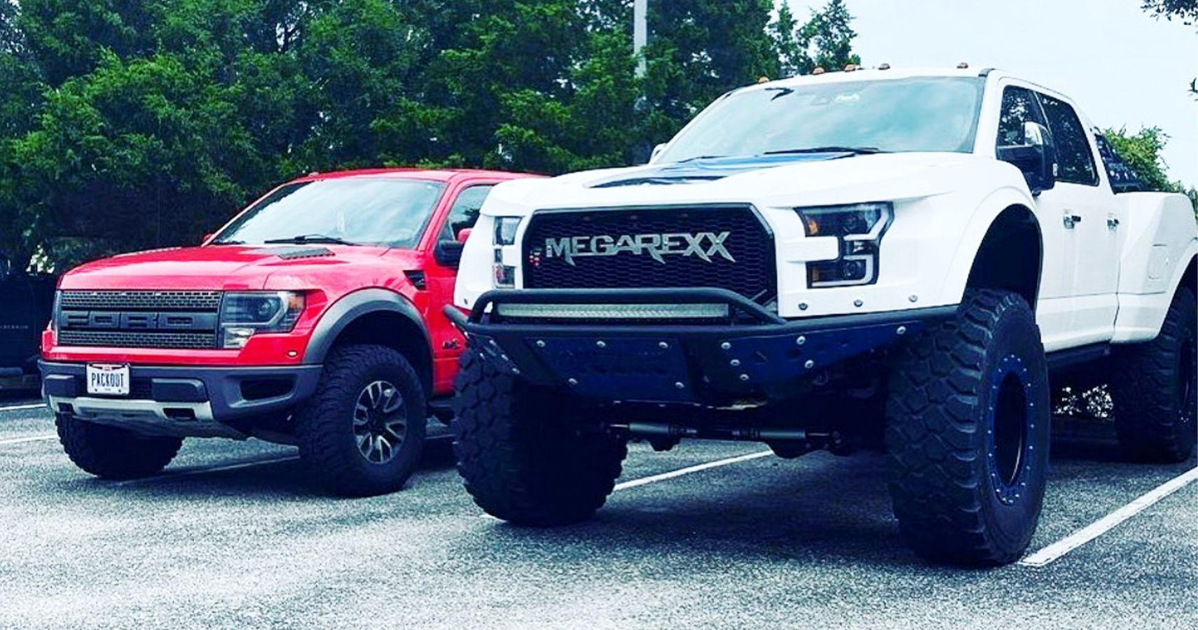 EXCLUSIVE: How MegaRexx's Bigger And Badder MegaRaptor Dwarfs The ...