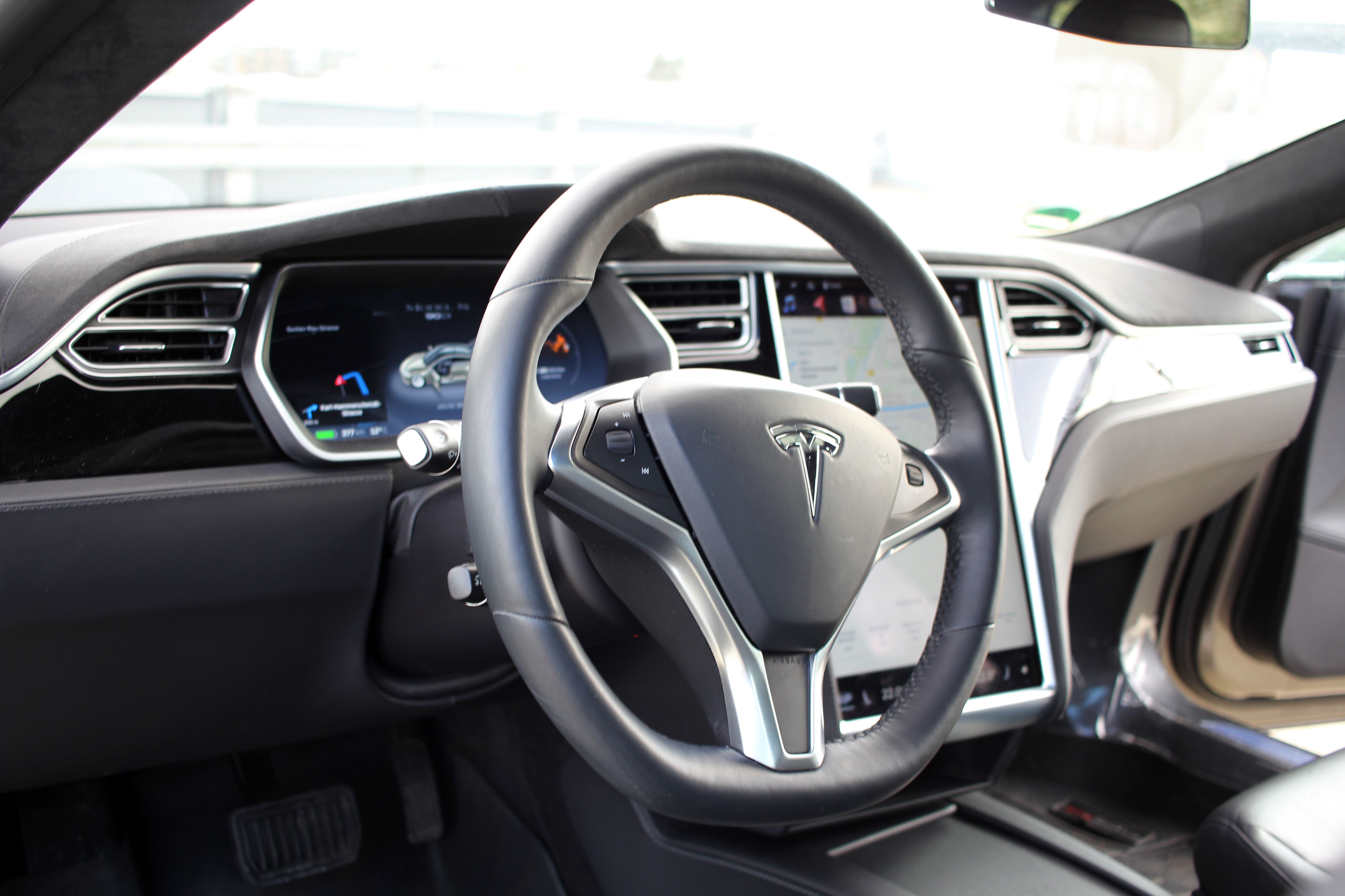 Here's Everything You Should Know About The Tesla Model S P85D