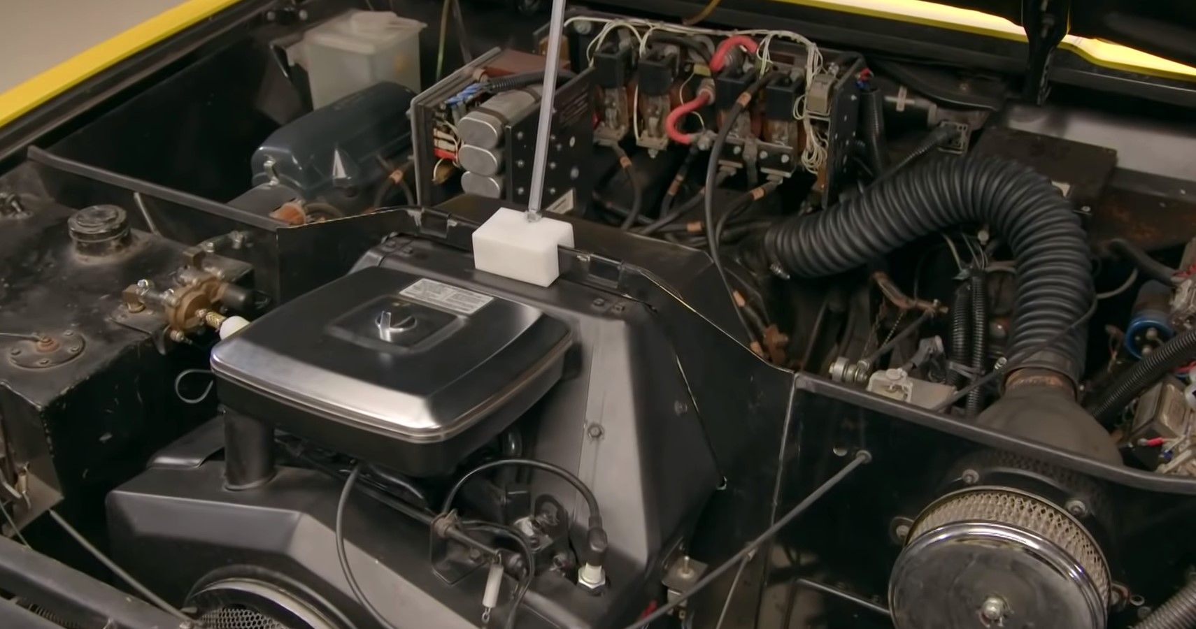 Forgotten Concept Cars: A One-Off 6-Wheeled Hybrid From A Lawn Mower Maker