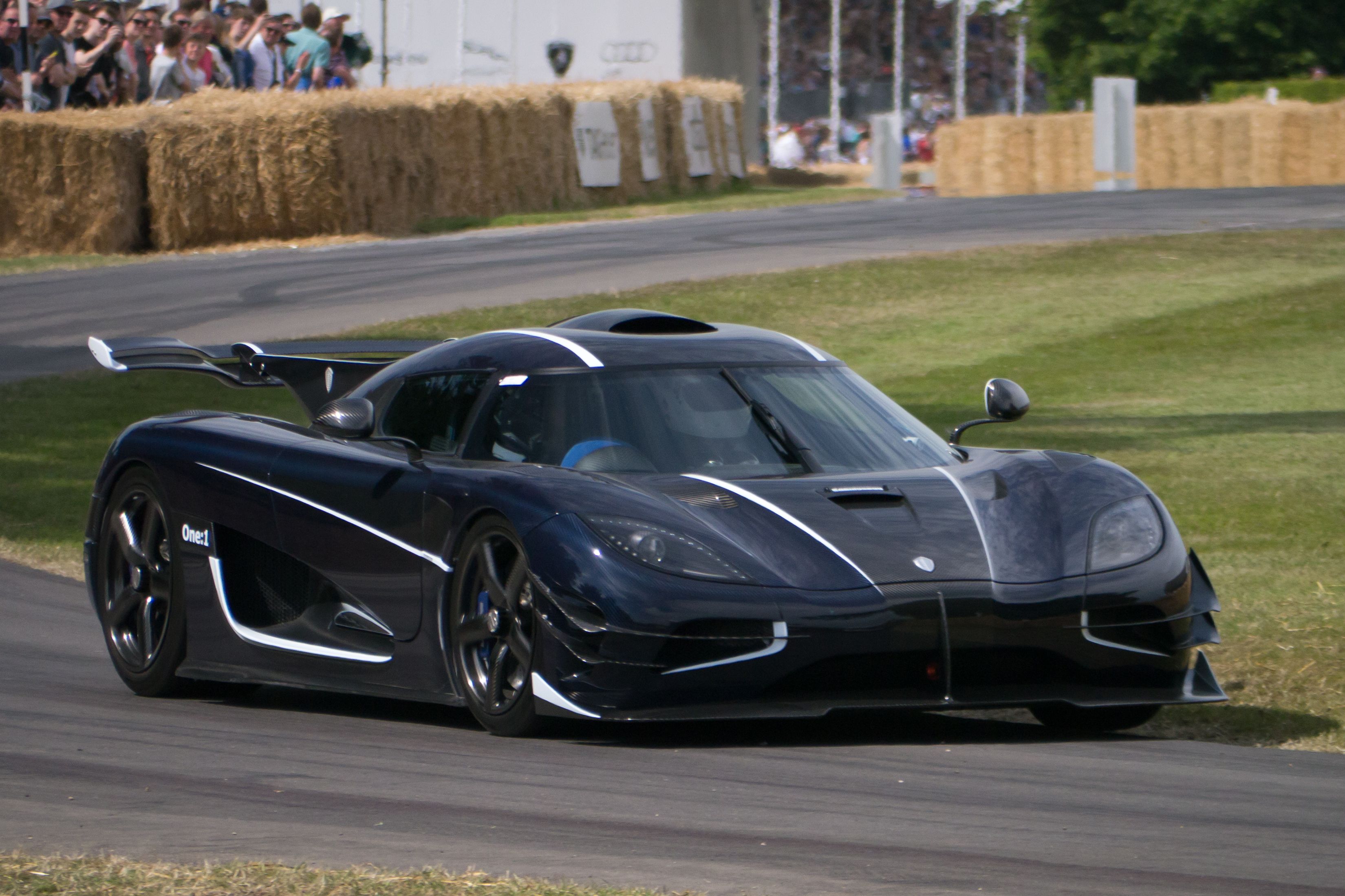 Here's How The Koenigsegg One 1 Compares With Its Rivals