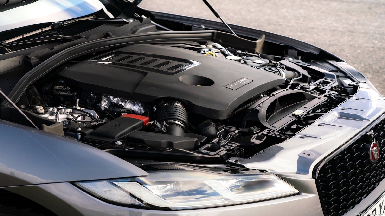 5 Reasons Why We Love The Jaguar F-Pace SVR (5 Reasons Why We'd Have A ...